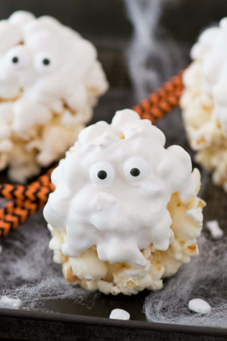 Ghost Popcorn Balls - easy halloween popcorn balls!