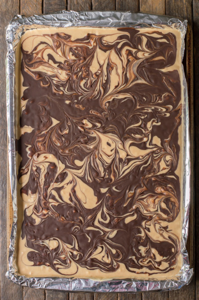 Tiger Butter - favorite Christmas candy, 10 minutes to make!