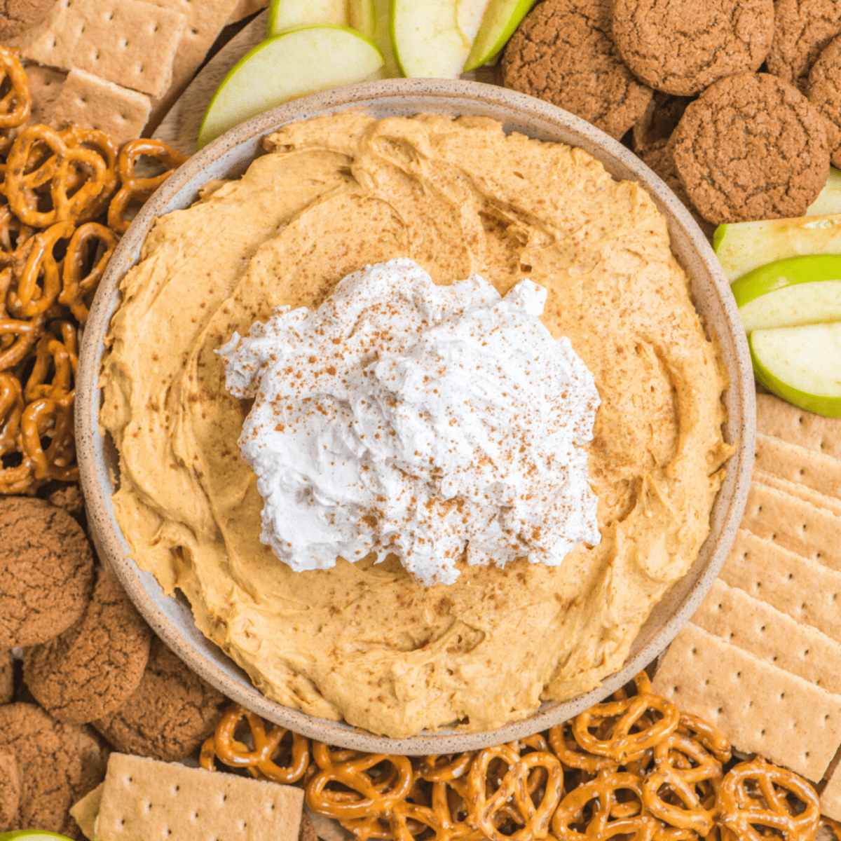 Pumpkin Dip - easy no bake pumpkin fluff!